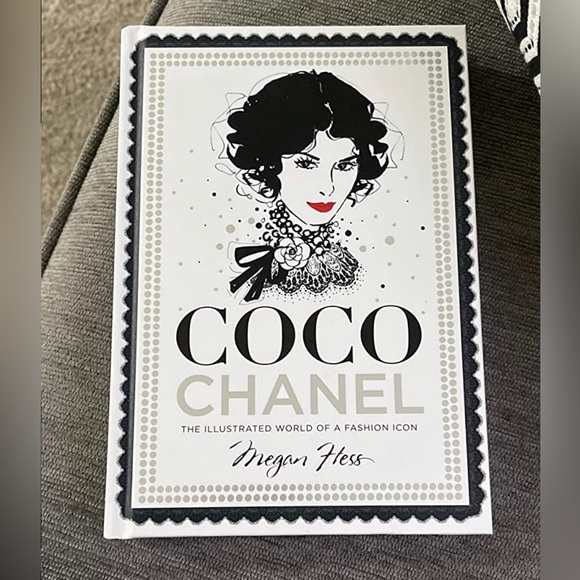 CHANEL | Accents | Nwt Coco Chanel Fashion Bookcoco Chanelthe ...